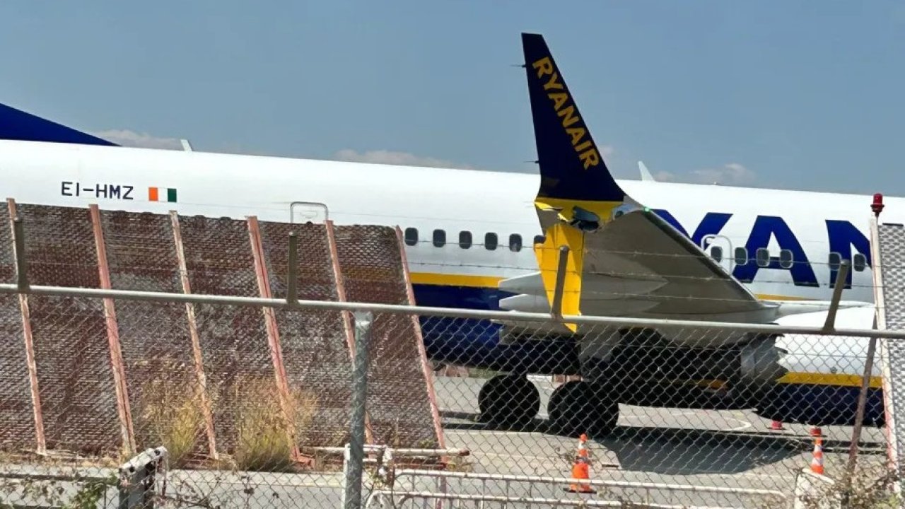 Самолет на Ryanair се вряза в ограда на летище в Гърция - Новини от Dnes.bg