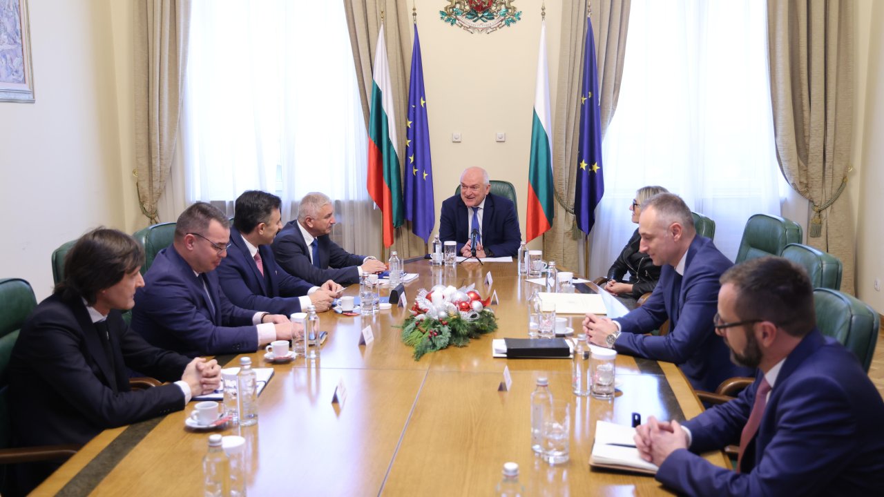 Последно заседание за годината на кабинета “Главчев” - Новини от Dnes.bg