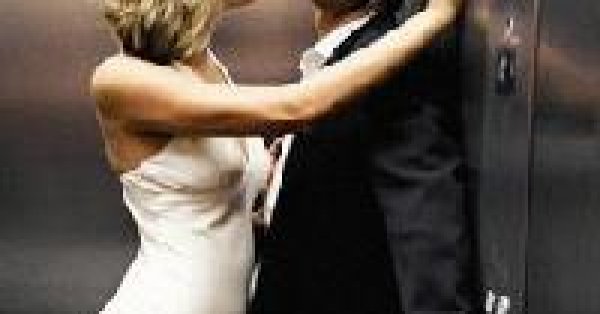 Секс в асансьора - Новини от Dnes.bg