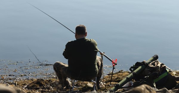 Риболовният билет за любители скача двойно през 2026 г. - Новини от Dnes.bg