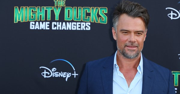 Джош Дюамел се чувства късметлия, че е с Одра Мари - Новини от Dnes.bg