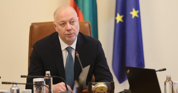 Докладът за еврото ще излезе в началото на юни, какво следва след това? - Новини от Dnes.bg