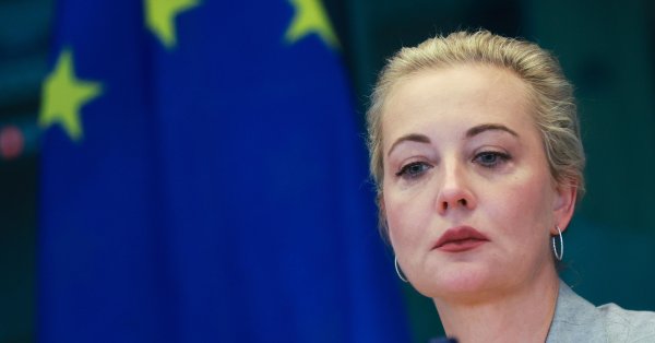 Навална критикува Италия за покана към прокремълски маестро - Новини от Dnes.bg