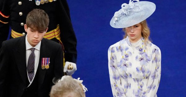 Какво ще е бъдещето на най-малките внуци на кралица Елизабет II - Новини от Dnes.bg