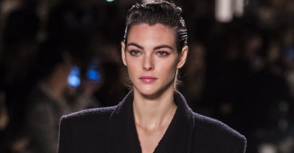 Chanel представи тенденциите в грима за есен 2020 - Dnes.bg