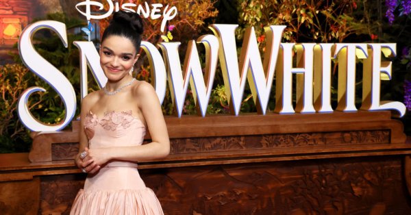 Провалът на "Снежанка" замрази игралния "Рапунцел" - Новини от Dnes.bg