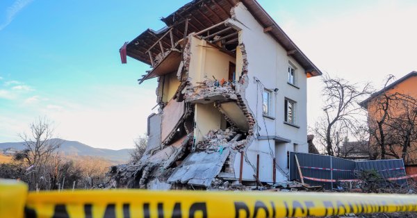 СГП образува дело за причиняване на смърт поради немарливост след взрива в Банкя - Новини от Dnes.bg