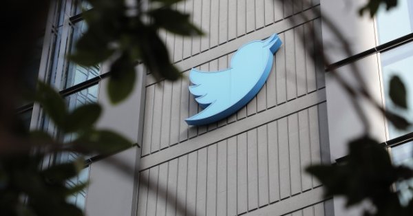 Заради реч на омраза: Мъск блокира акаунта на Кание Уест в Twitter - Новини от Dnes.bg