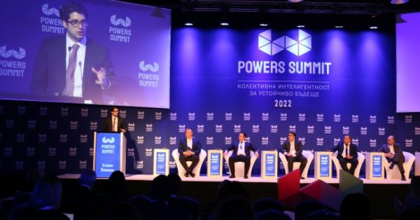 Държавата да осигури среда за изграждане на цифрова инфраструктура, а не да я изгражда сама ...