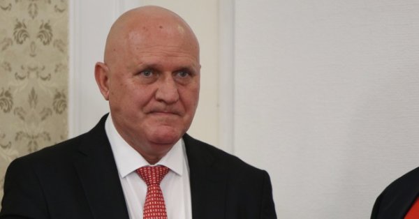 70 на сто двойки на поправителната матура - Новини от Dnes.bg