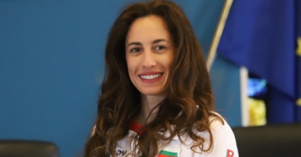 Бившата гимнастичка Михаела Маевска очаква дете - Новини от Dnes.bg