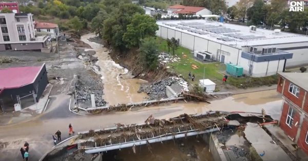 За потопа в Царево: Невиждано, нечувано, по-страшно от предишния път - Новини от Dnes.bg