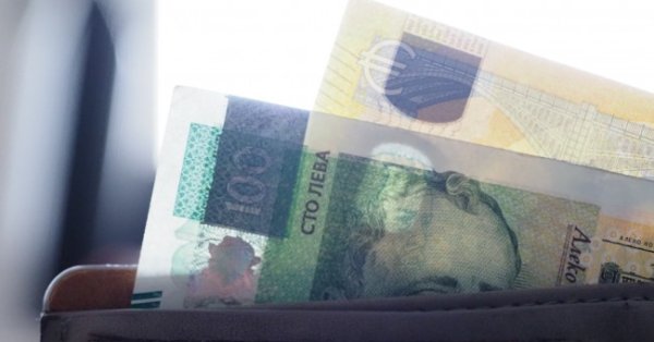 Кои са секторите, в които заплатите са по 5000 лева? - Новини от Dnes.bg