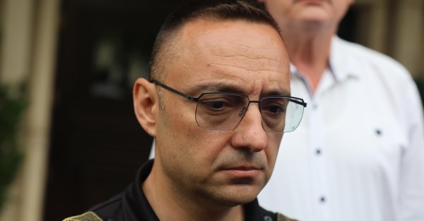 Два самолета и хеликоптер се включват в гасенето на пожара над Илинден - Новини от Dnes.bg