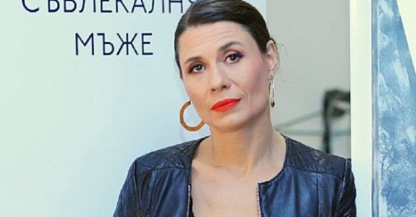 Депутат слезе при народа - купи си дрехи секънд хенд и яде кюнефе - Новини от Dnes.bg