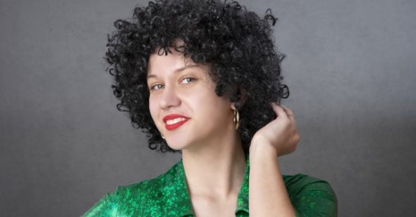 Стилове прически от 70-те, които още са на мода - Новини от Dnes.bg