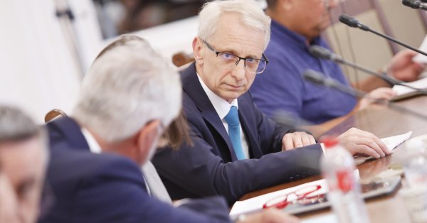 Заради думите "психопати" и "мафиоти" Денков отнесе забележка за обиди в НС - Новини от Dnes.bg