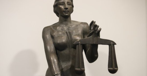 Пациентка осъди болница за 40 000 лв. заради инфекция - Новини от Dnes.bg