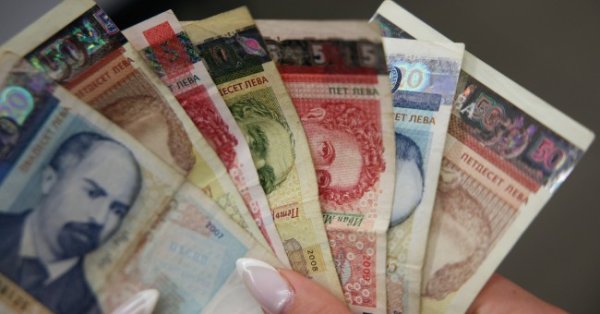 Над 120 000 младежи под 30 г. имат необслужвани кредити - Новини от Dnes.bg