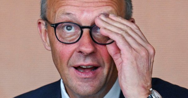 Крайнодесните в Германия се стремят към разделение в стил MAGA - Новини от Dnes.bg