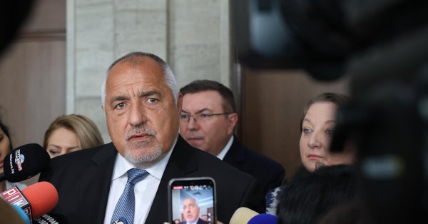 Борисов: Радев непрекъснато лети, следя по "Еърбъса", че не може да кацне - Новини от Dnes.bg