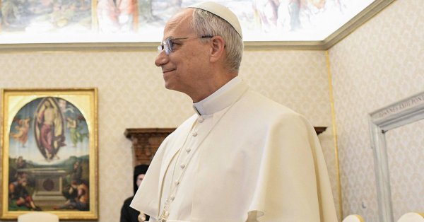 Папа Лъв XIV възстанови бонуса, отппускан за подготовката на конклава - Новини от Dnes.bg