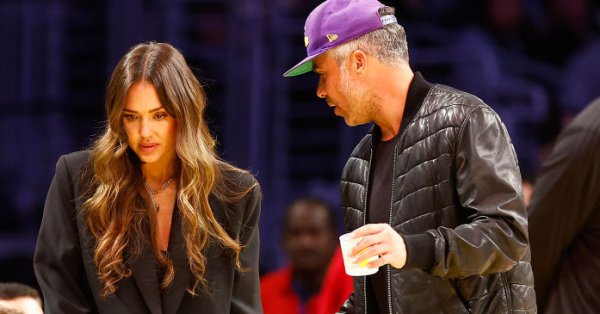 Джесика Алба и Кеш Уорън се събраха в името на децата - Новини от Dnes.bg