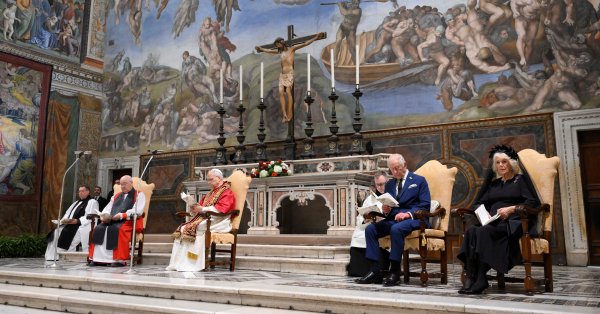 Първа служба на британски монарх и католически първосвещеник от 500 години - Новини от Dnes.bg