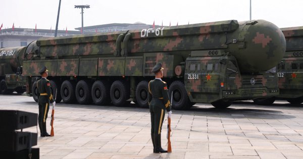 Коментари за DF-61 - ракетата на парада в Пекин, която изненада дори опитните анализатори ...