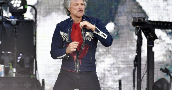 Джон Бон Джоуви се радва, че е дядо - Новини от Dnes.bg