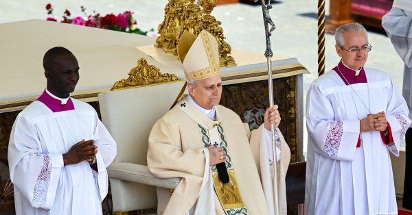 С богослужение на площад “Св Петър” папа Лъв Xiv беше интронизиран