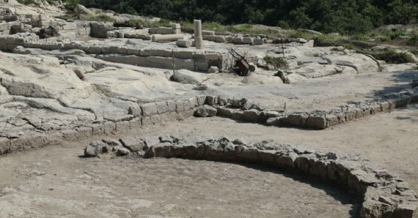 Нови открития в Перперикон: "Град в града" е пазил епископите в Голямата базилика - Новини от ...