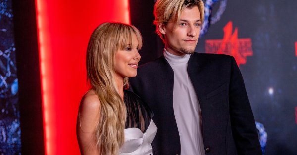 Мили Боби Браун мечтаела да е млада майка - Новини от Dnes.bg