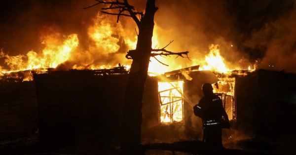 Коментари за Смъртоносна тактика: Русия пуска „венчелистчета“ с дронове в Херсон - Страница 6 ...