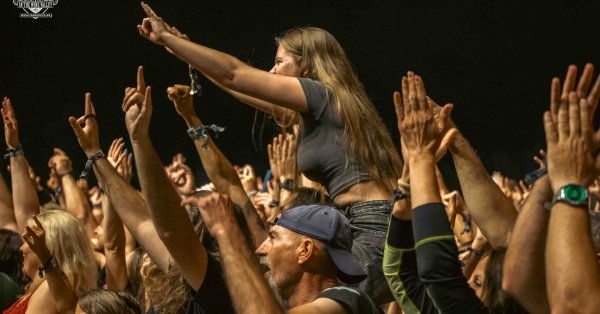 Над 50 000 фенове се стекоха на Midalidare Rock, утре пускат билетите за 2026 г. - Новини от Dnes.bg