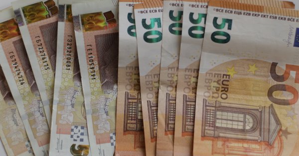 АИКБ: Против сме увеличаване на МРЗ на 1213 лв. от 1 януари 2026 г. - Новини от Dnes.bg